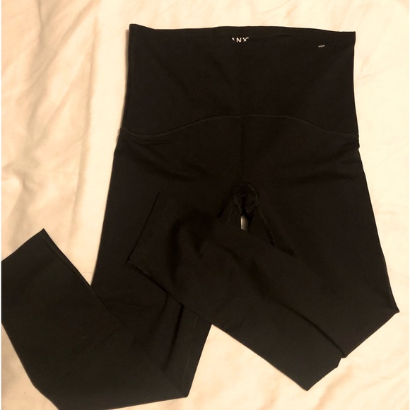 SPANX | Pants & Jumpsuits | Spanx By Sara Blakely Capri Length Athletic ...